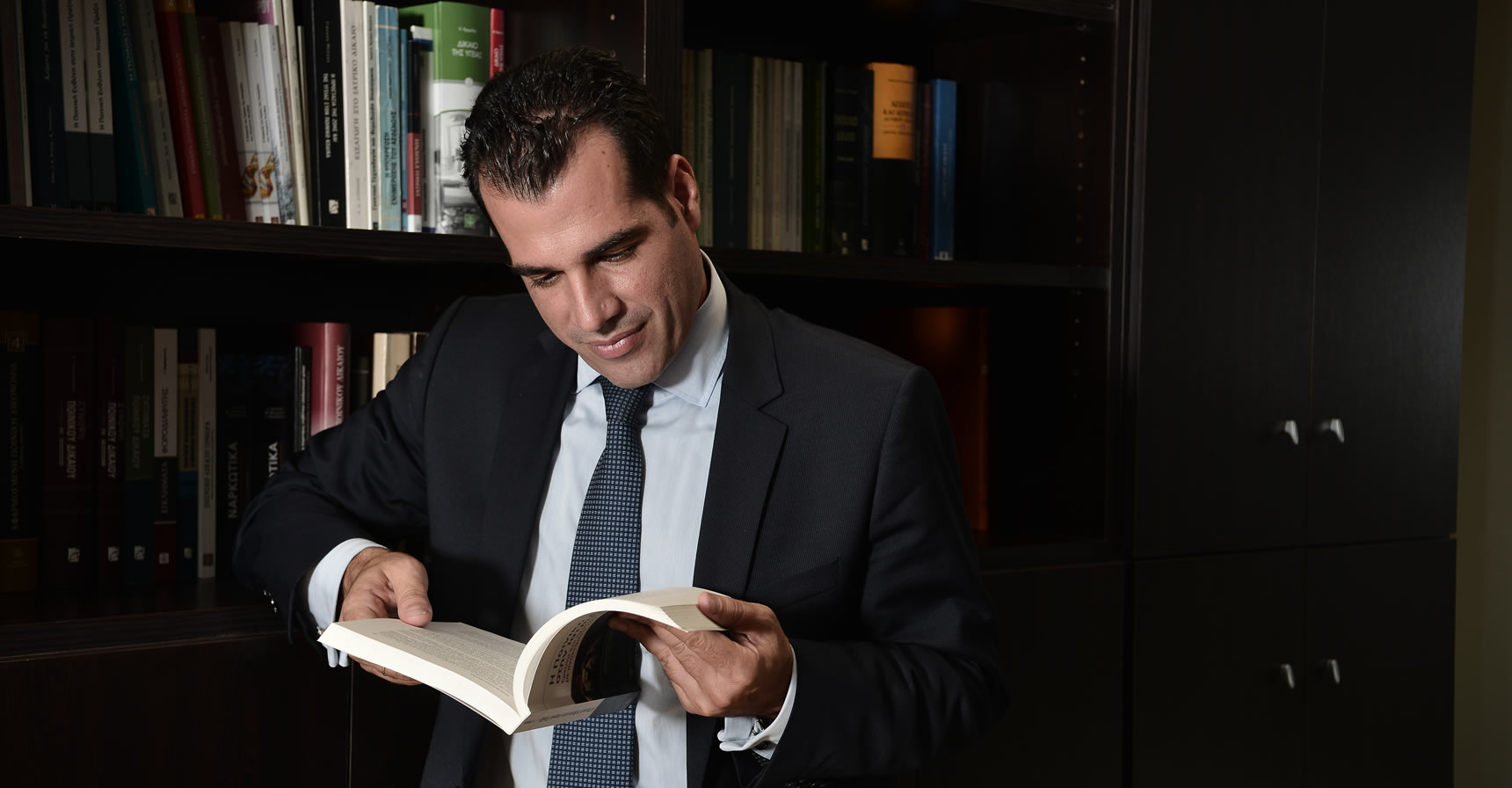 «Οι μπάτσοι πουλάνε την ηρωίνη» έγραψε ο Θάνος Πλεύρης σε τοίχο του ...