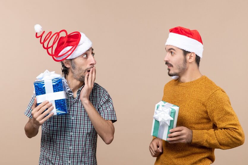 Απαίσιο και φέτος το δώρο που αγόρασε για το Secret Santa 54χρονος ...