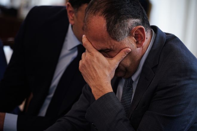 Τατουάζ 57 δάκρυα ο καθένας θα κάνουν τα μέλη της κυβέρνησης • Το Κουλούρι