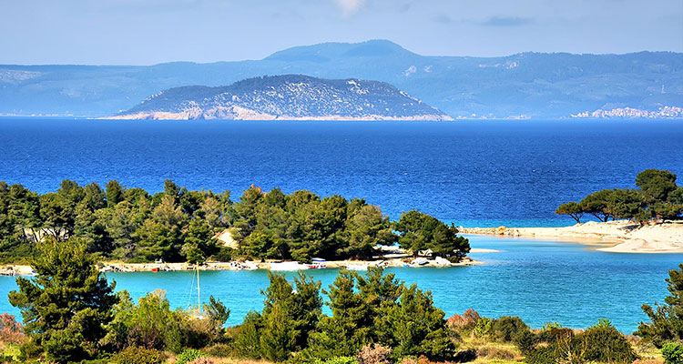 Δεξιά θα πρέπει να έχουν τη θάλασσα οι πολίτες για όσο κρατάει η ...